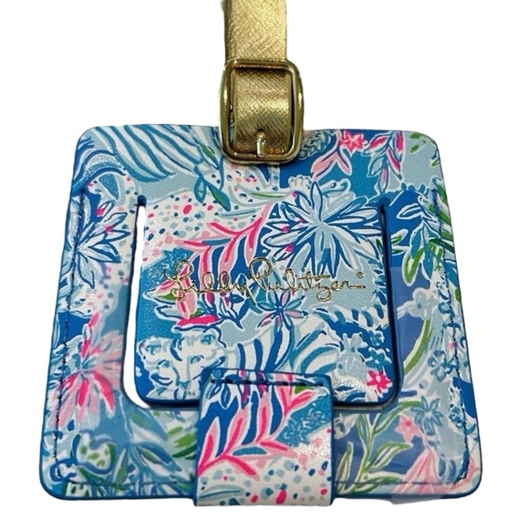 Lilly Pulitzer | Accessories | Lilly Pulitzer Scale Back Print Luggage ...